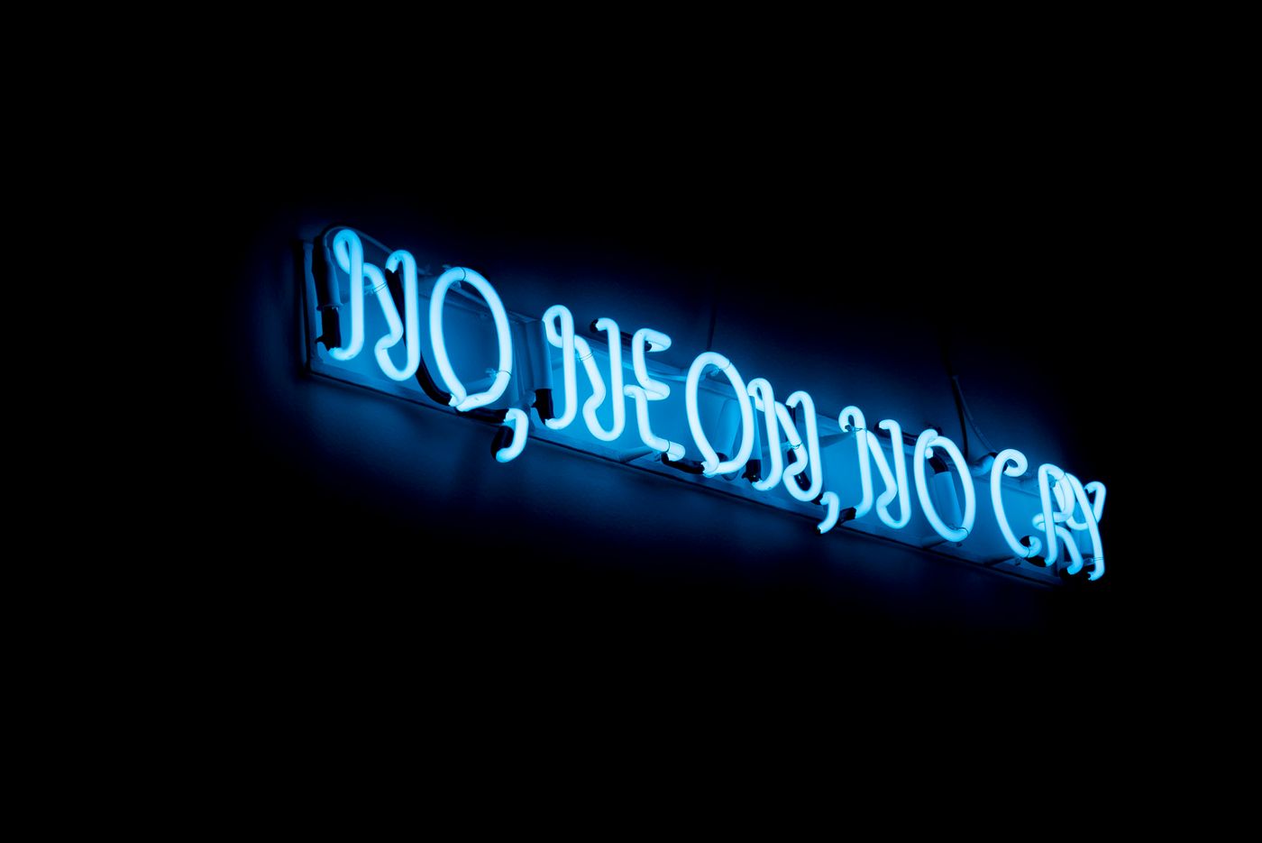 NO, NEON, NO CRY